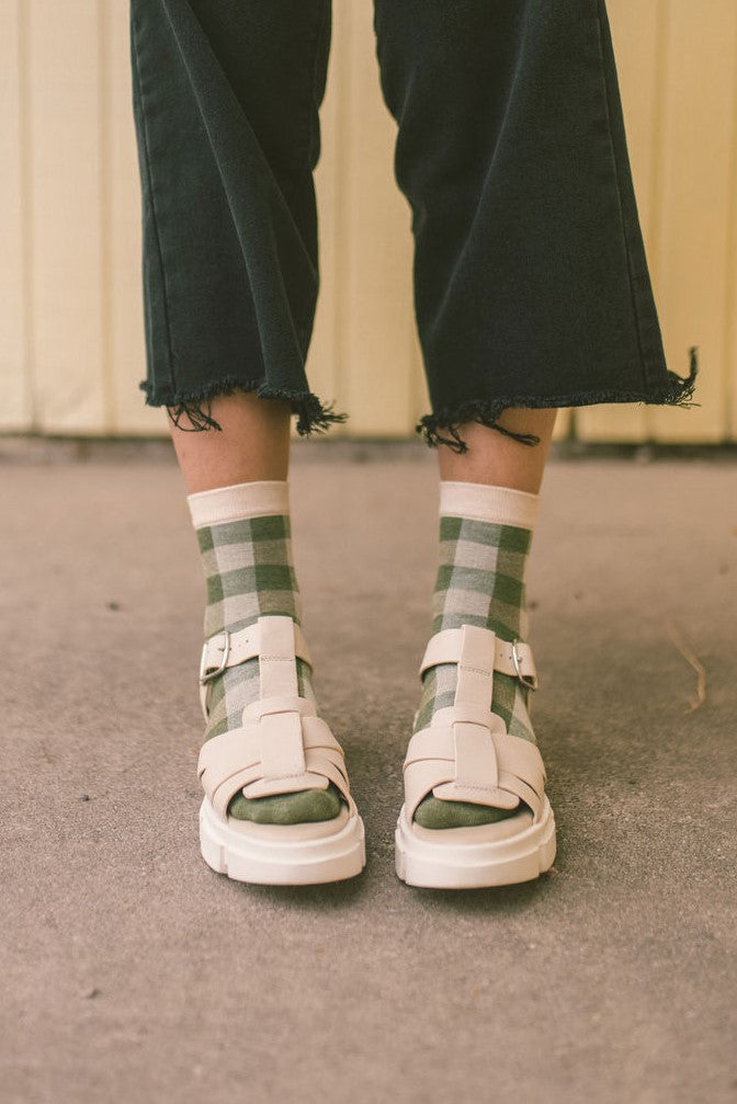 Free People Brooks Fisherman Sandals – ROBBIE + CO.